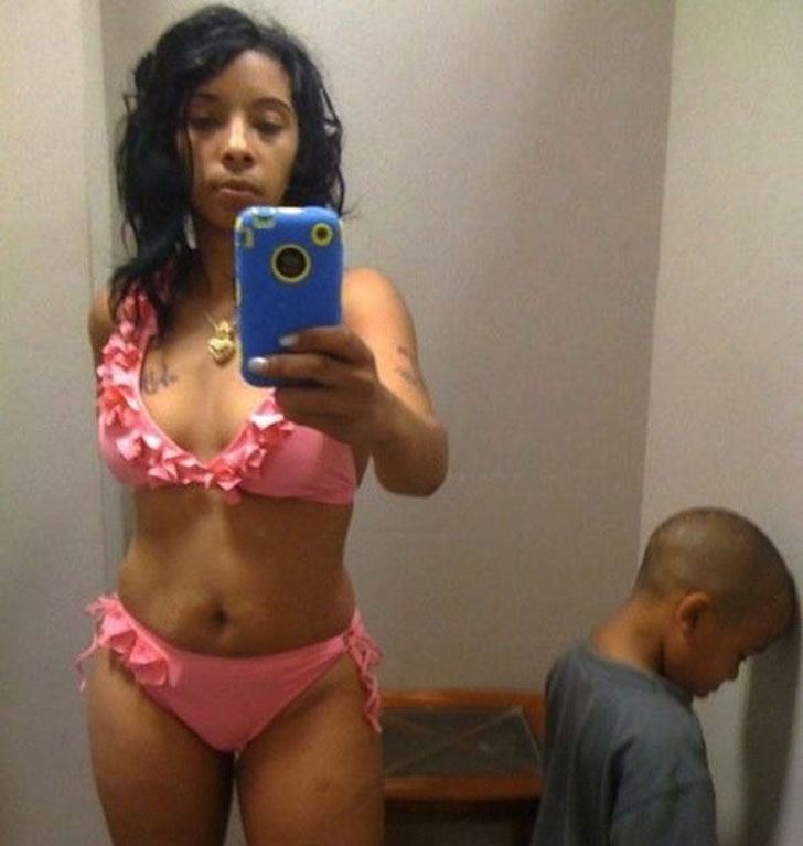 23 Weirdest Selfies On The Internet